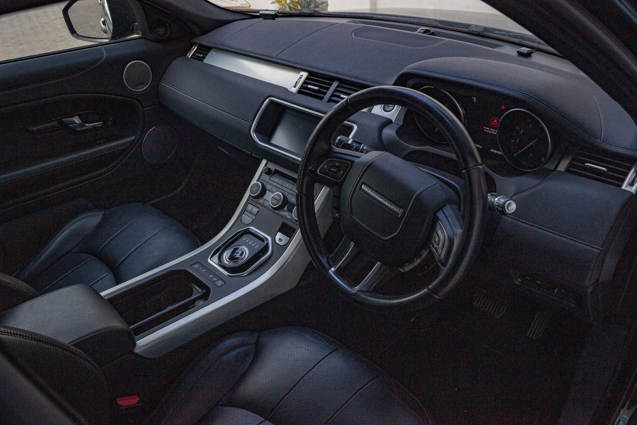 Range Rover Evoque Black – Sammy Traders Ltd