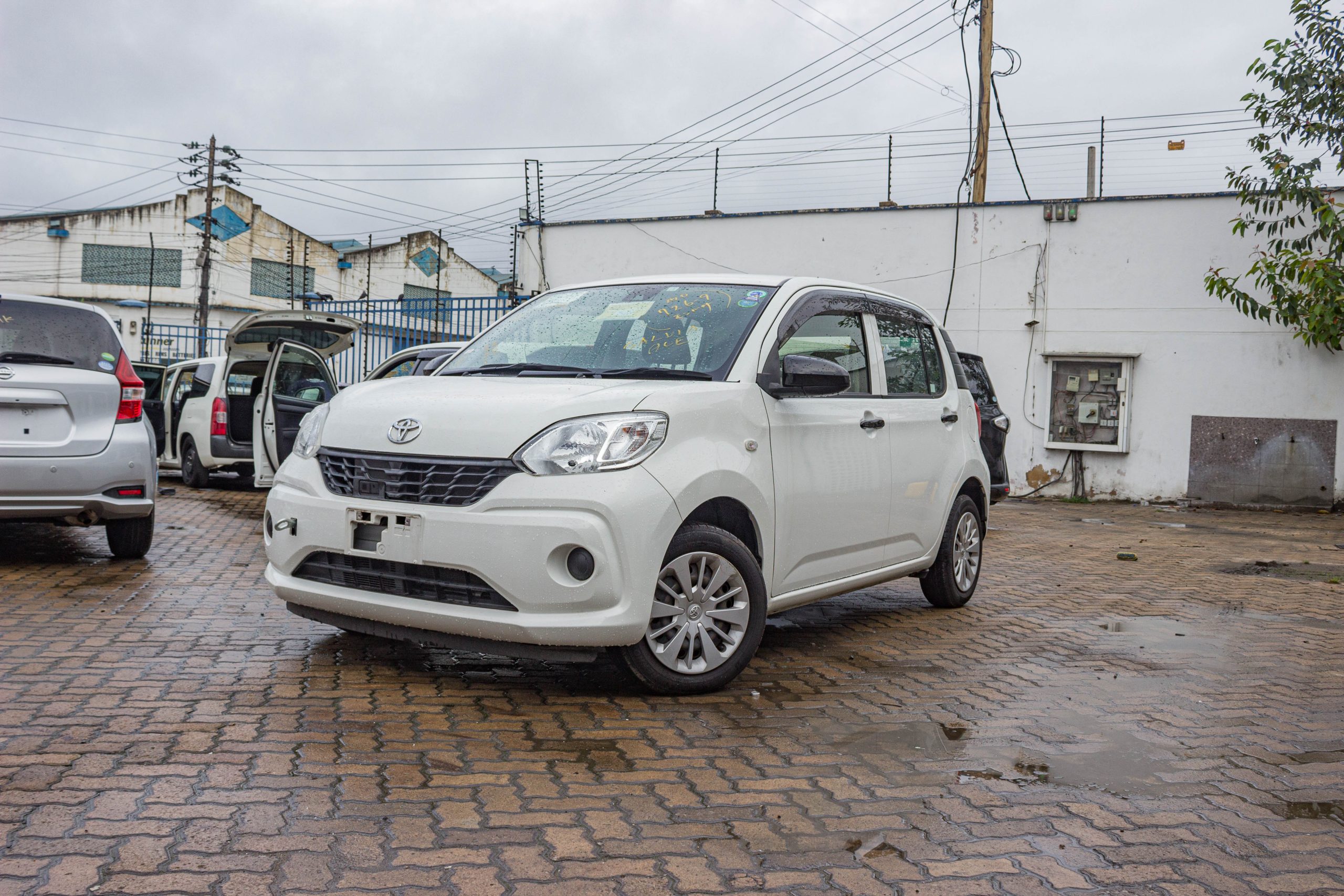 Toyota Passo White 2017 – Sammy Traders Ltd