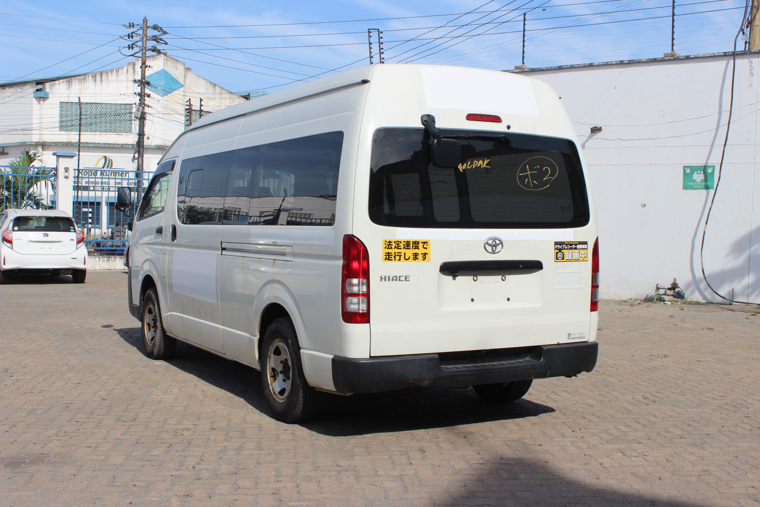Toyota Hiace 2017 – Sammy Traders Ltd