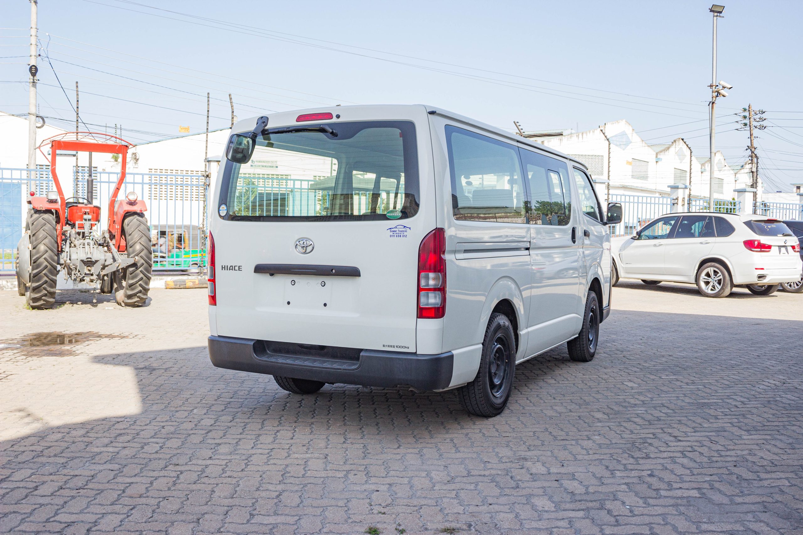 Toyota Hiace 2017 7L White – Sammy Traders Ltd