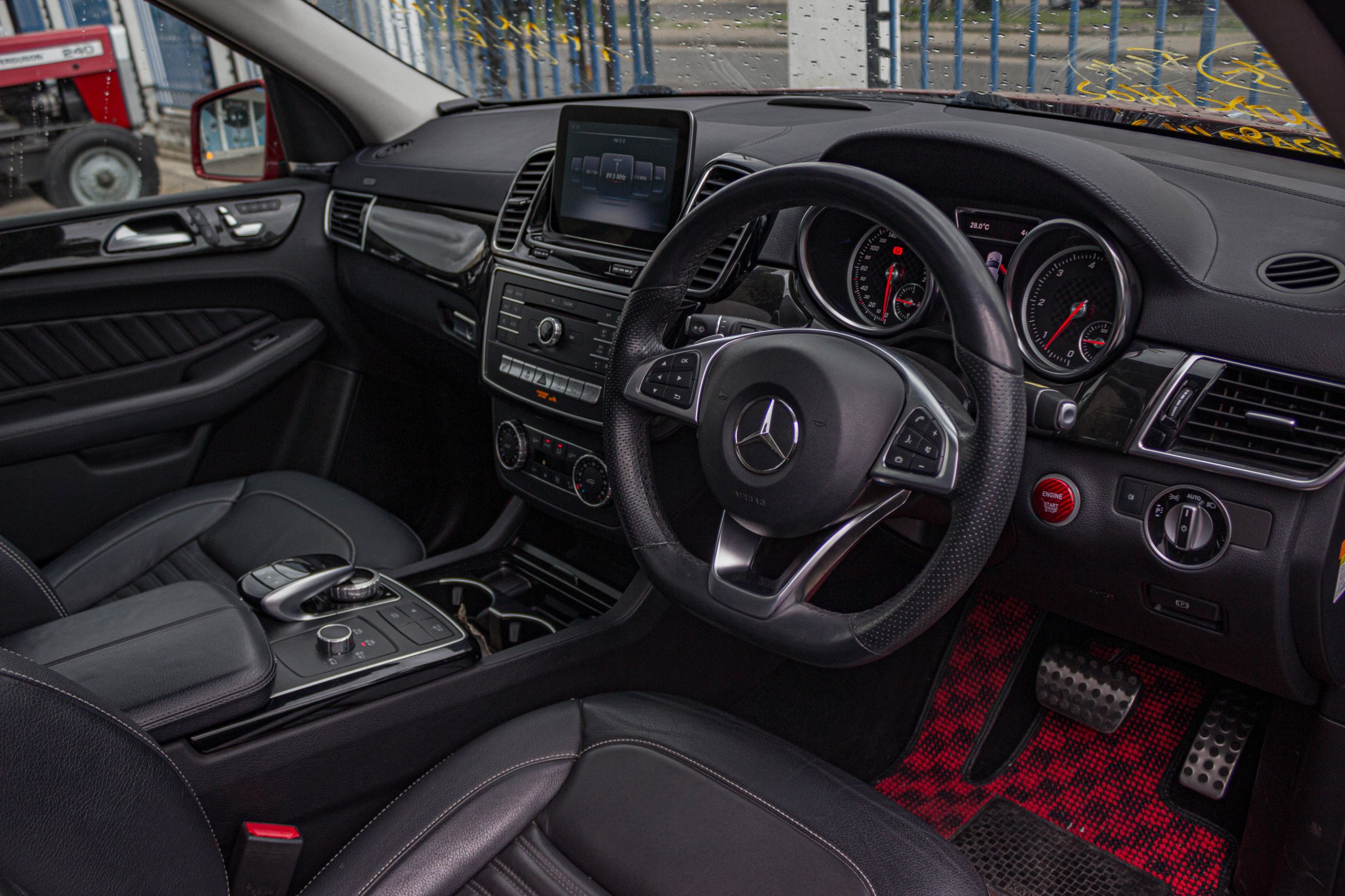 Mercedes Benz GLE350d 2018 Red – Sammy Traders Ltd
