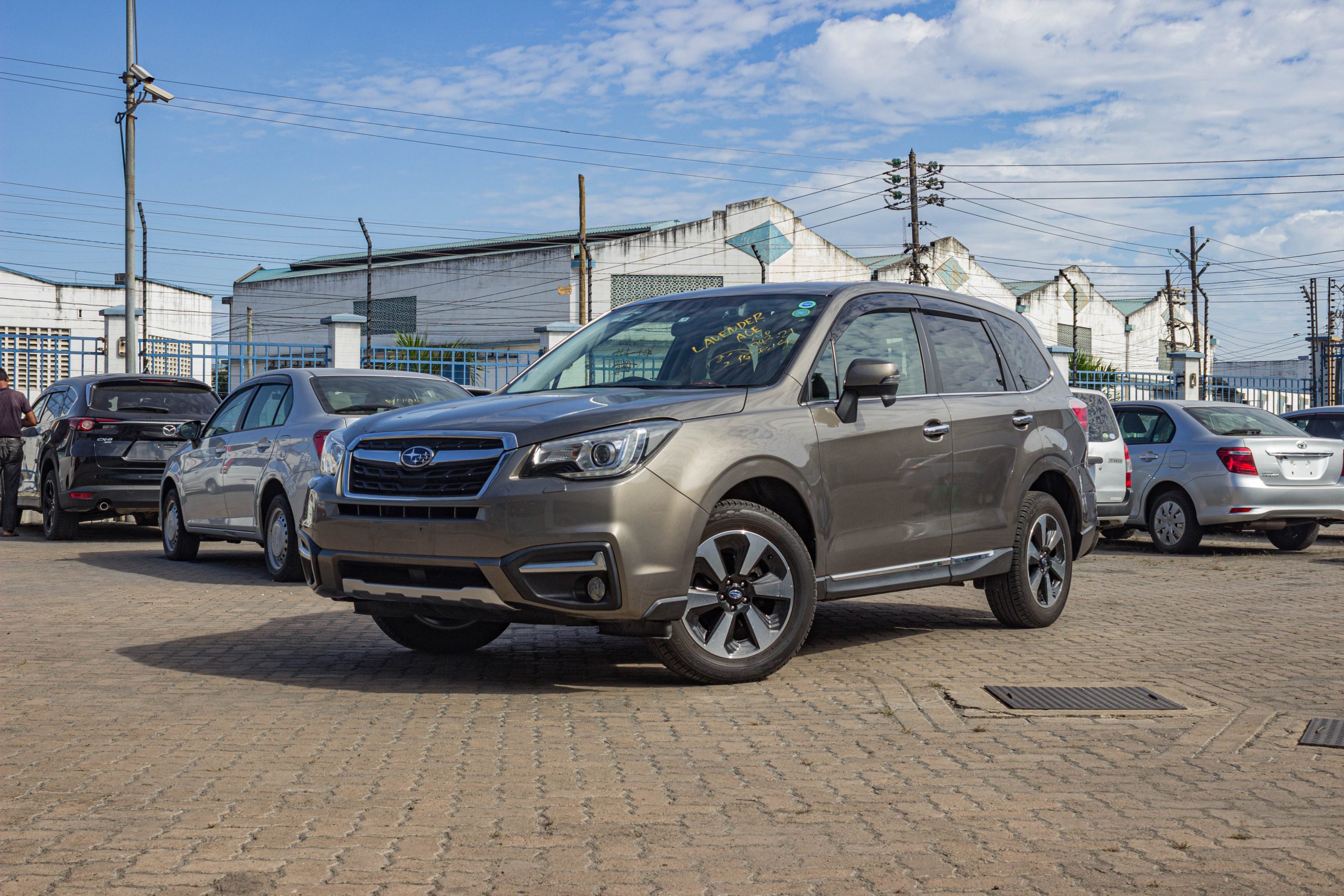 Subaru Forester 2017 Gold – Sammy Traders Ltd
