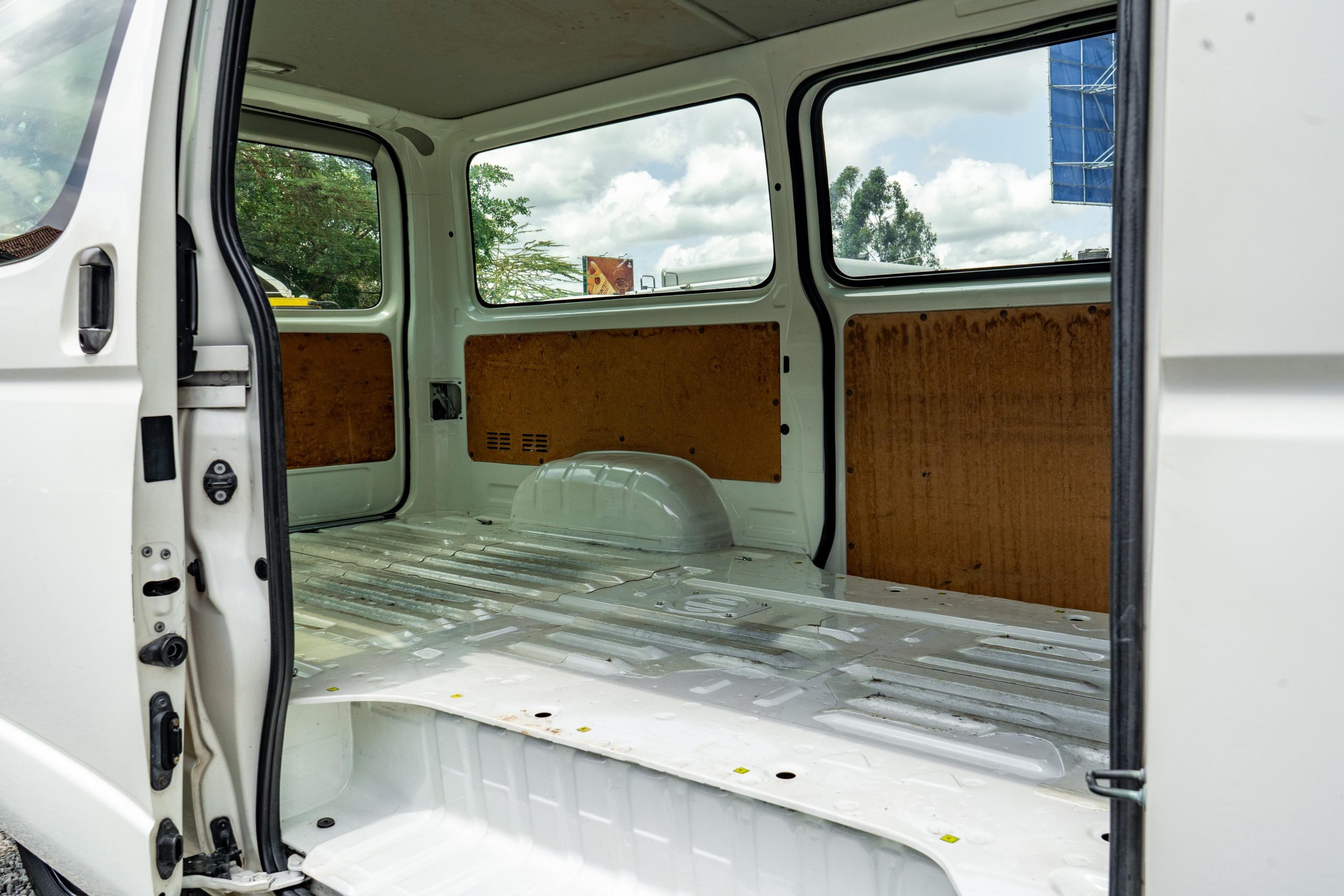 Toyota Hiace 7L – Sammy Traders Ltd