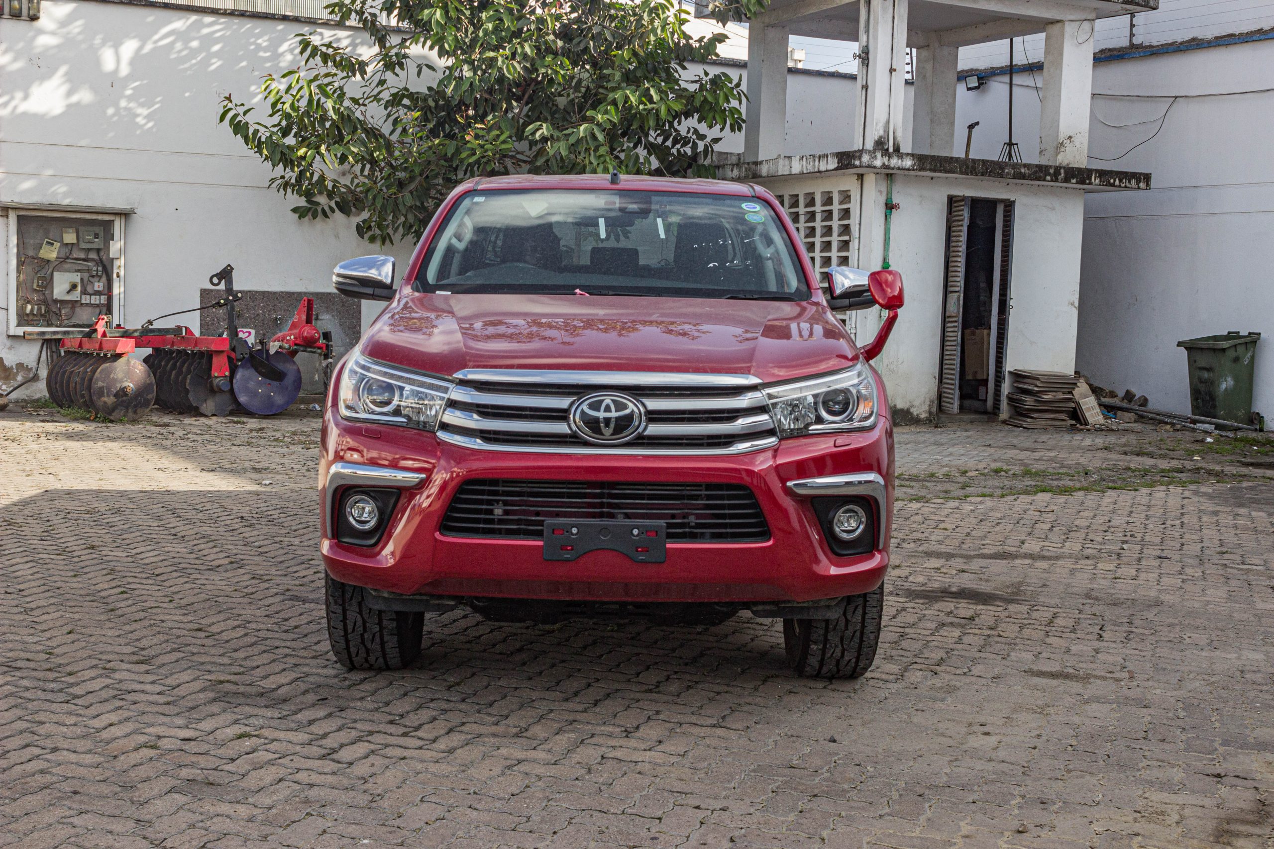 Toyota Hilux REd – Sammy Traders Ltd
