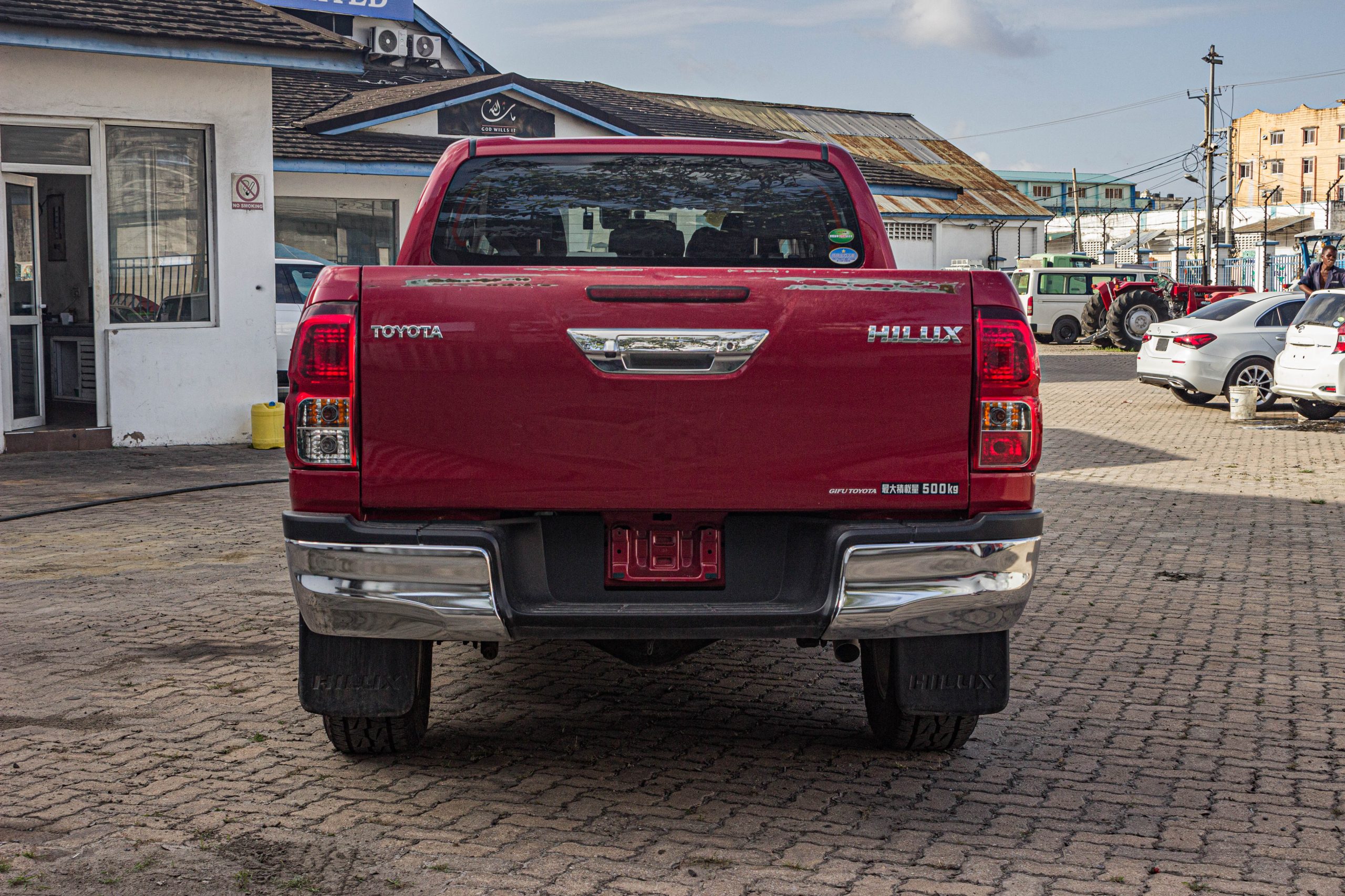 Toyota Hilux REd – Sammy Traders Ltd