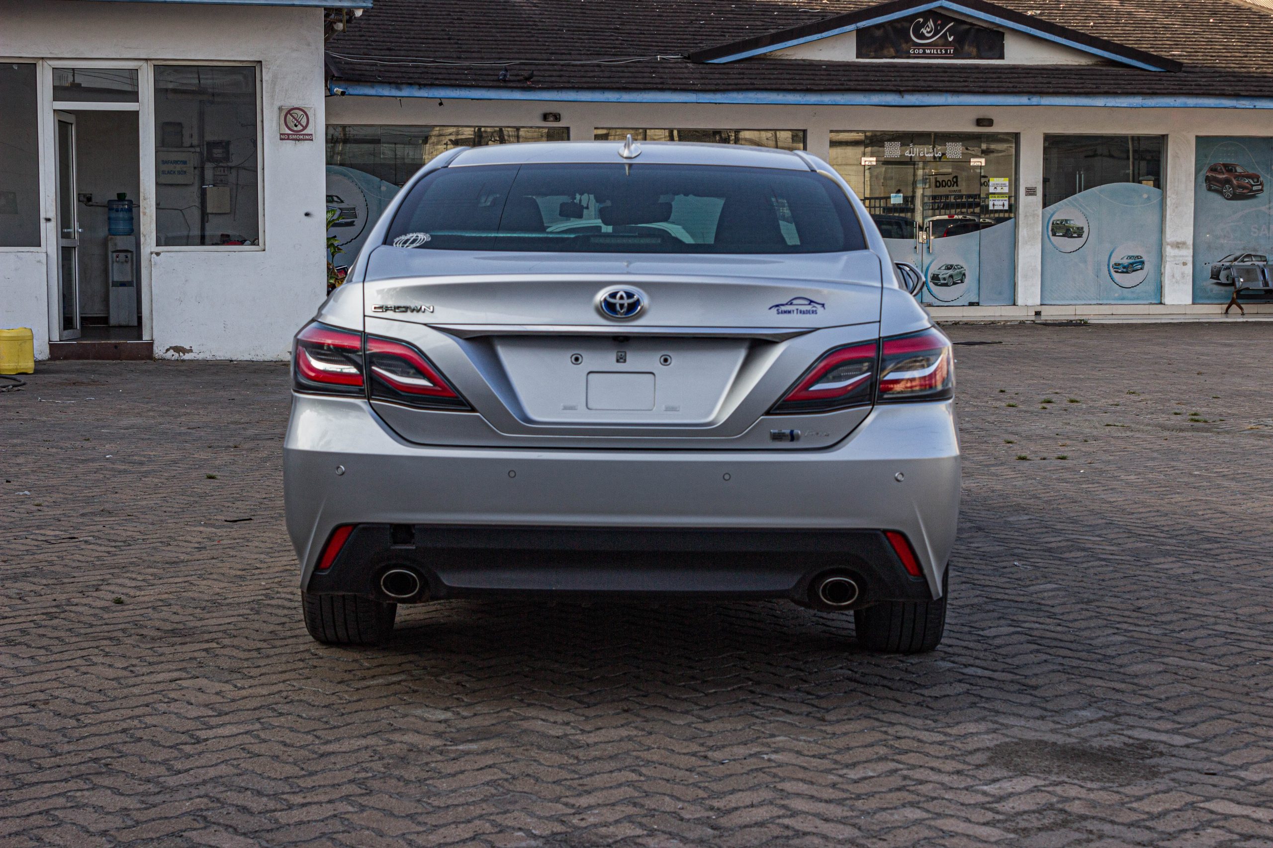 Toyota Crown RS Silver 2018 – Sammy Traders Ltd