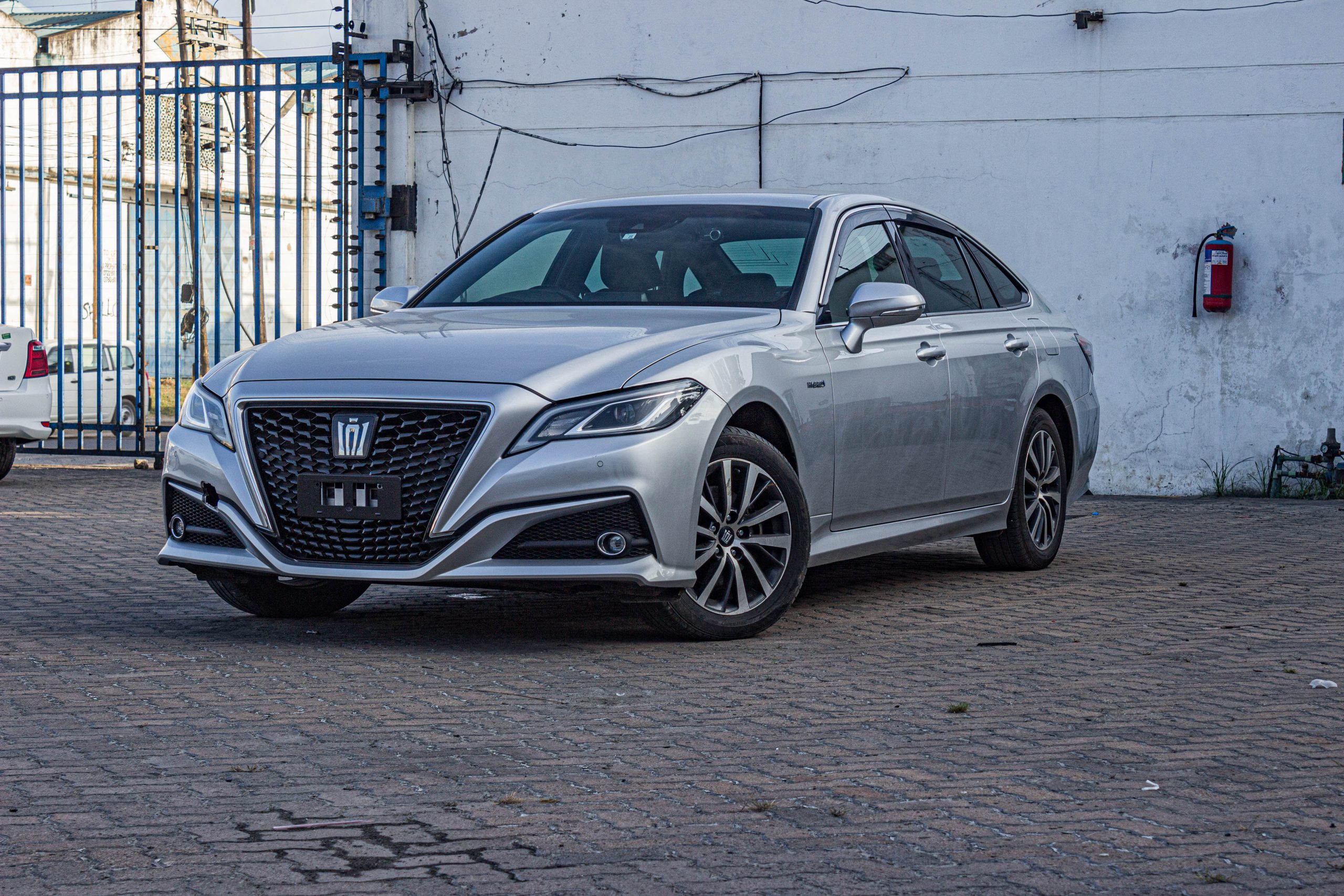 Toyota Crown RS Silver 2018 – Sammy Traders Ltd